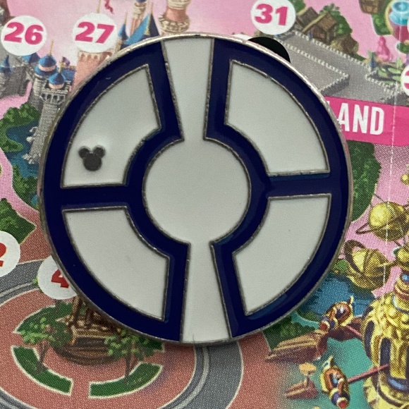 Disney | Accessories | Disney World Blue White Epcot Communicore Disc ...